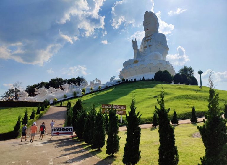 Gran Buda de Chiang Rai: El Más Grande del Norte de Tailandia